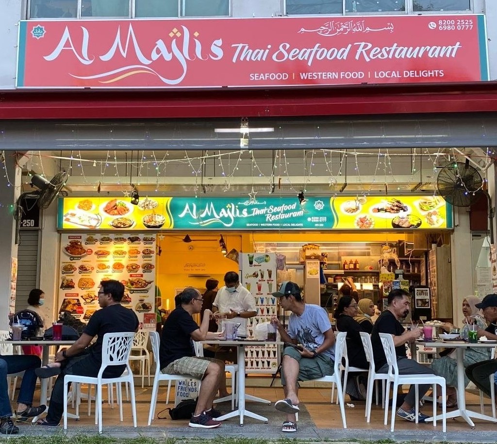 Exploring Certified Halal Food in Singapore - Safar Friendly