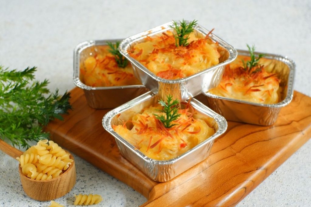 Easy Macaroni Schotel Recipe for Suhoor or Iftar - Safar Friendly